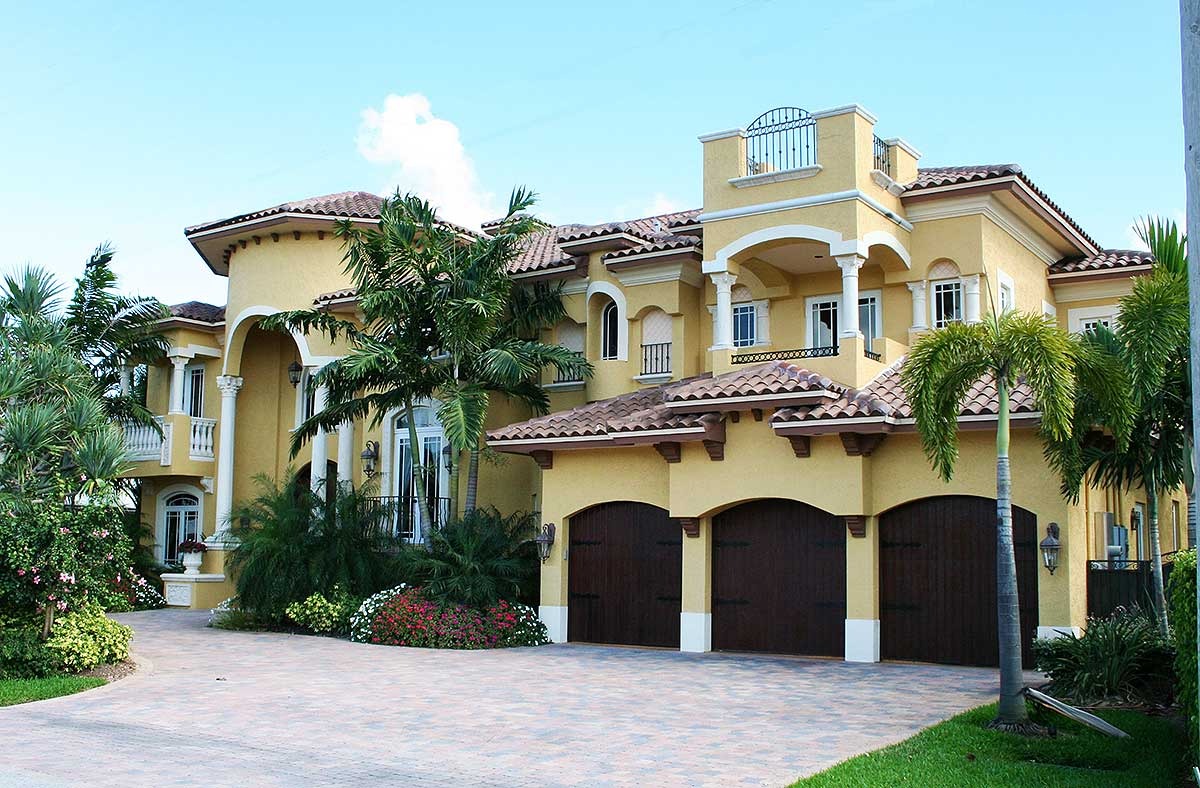 5-Bedroom 2-Story Modern Farmhouse With Expansive Covered Patio and 3 ...